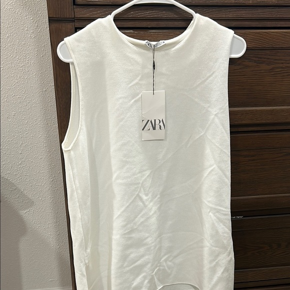 Zara | Tops | Zara White Sleeveless Boxy Tank Top | Poshmark